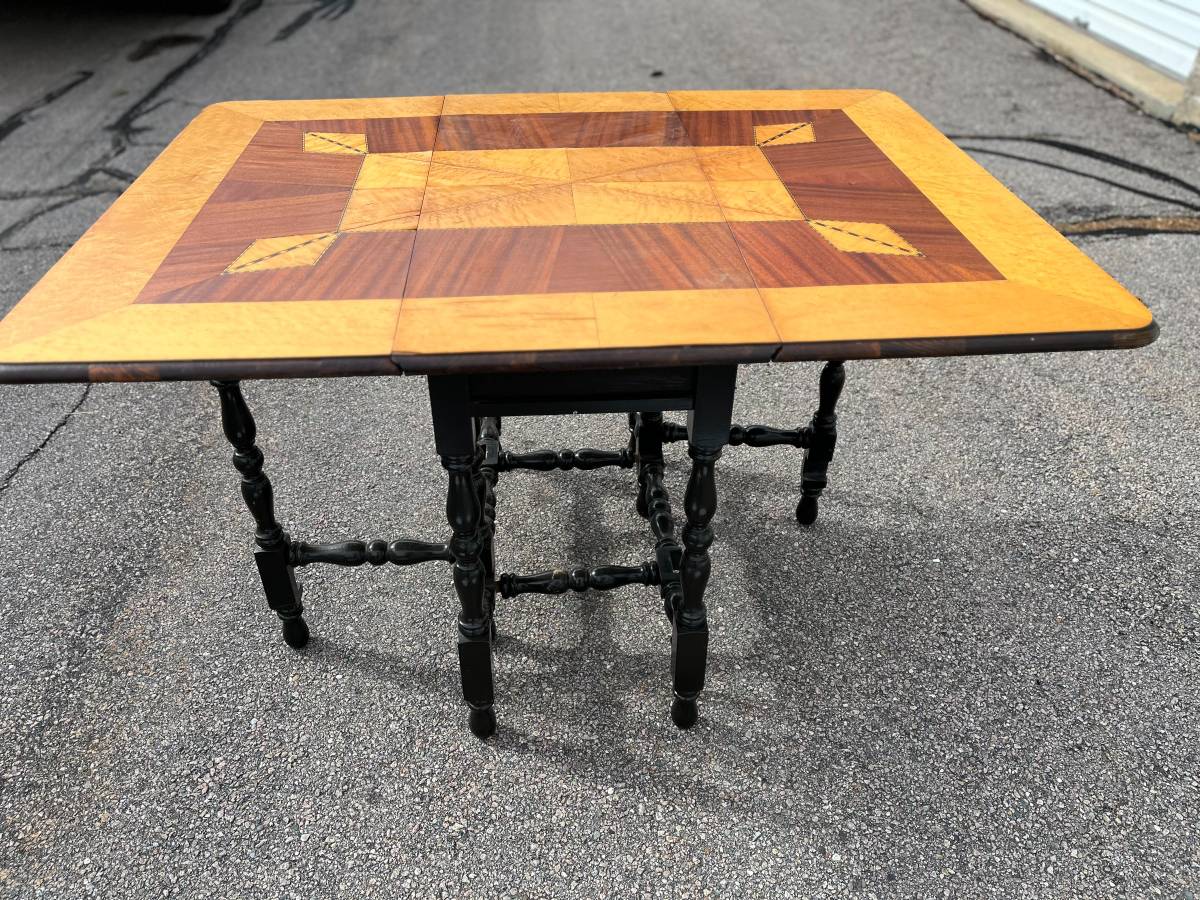 Old 3x4 foot drop leaf gate leg table