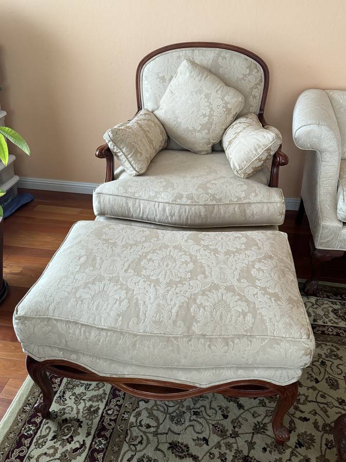 Ethan Allen Queen Anne Sofa Set