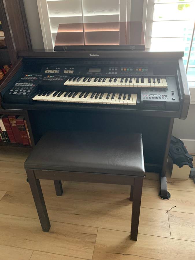 Technics Digital Organ w/ Bench | Looknet
