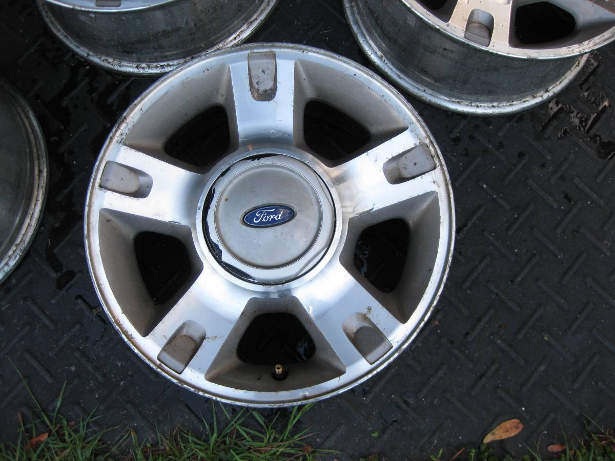 4 Wheels Rims Ford Explorer 16" inch OEM | Looknet