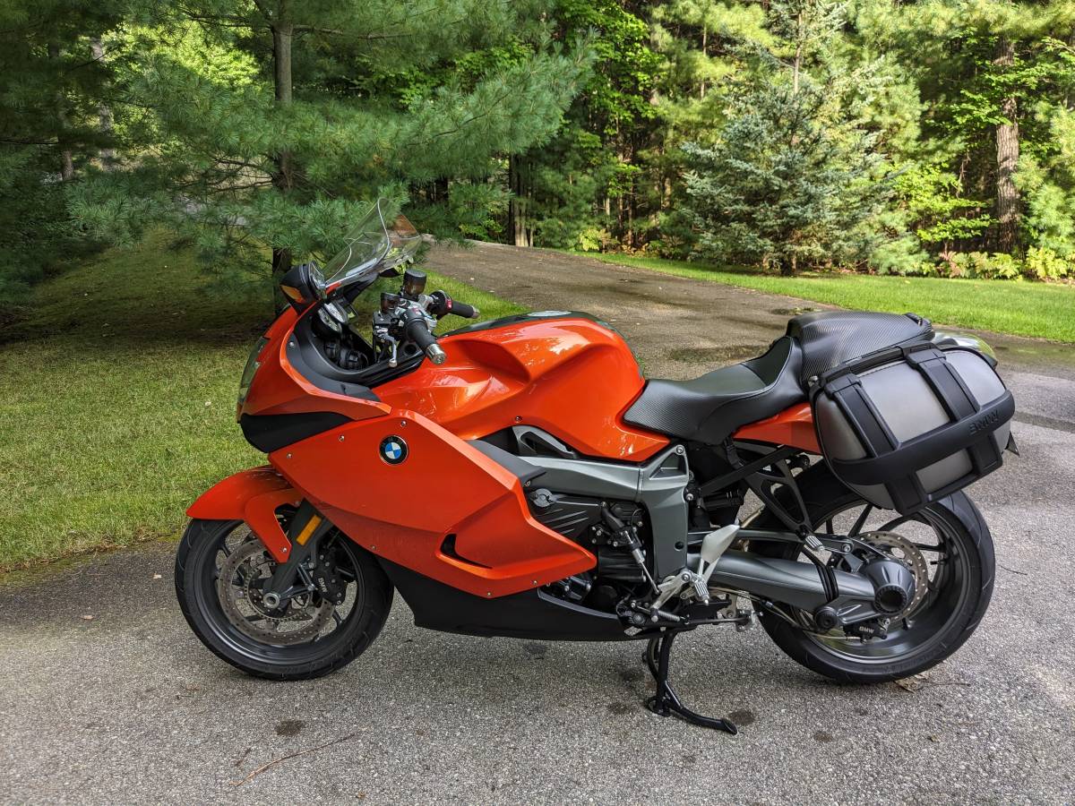 BMW K1300S MOTORCYCLE | Looknet