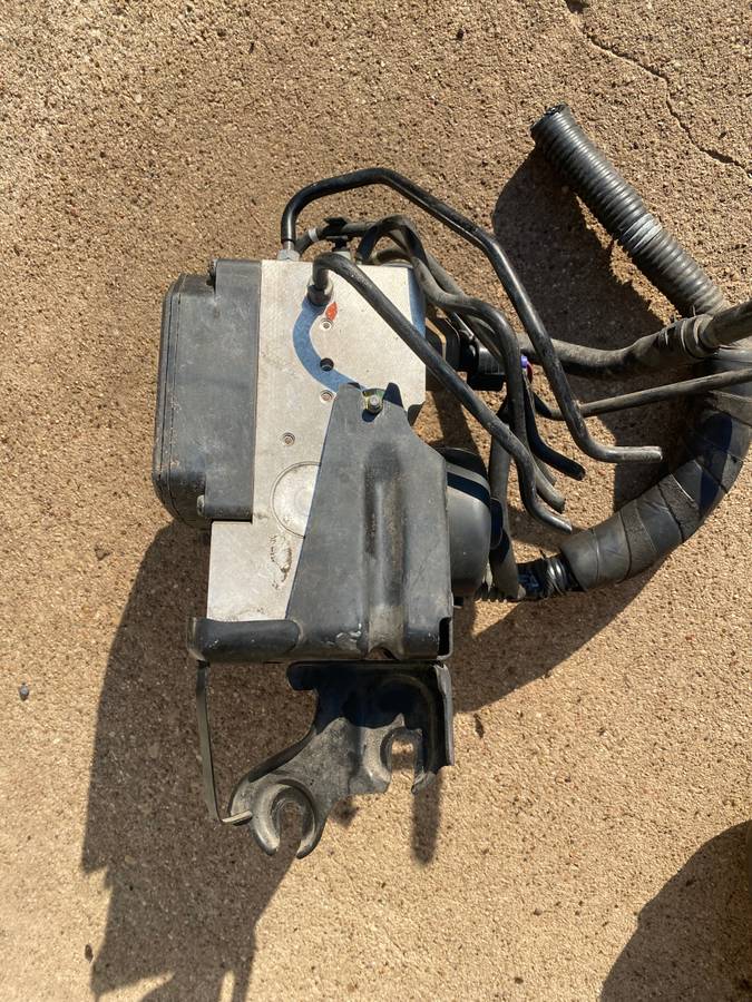 Lexus ls400 ABS pump | Looknet